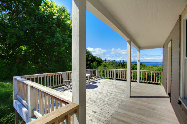 Deck Failures – How To Prevent Collapse and Building Mistakes - Get A ...